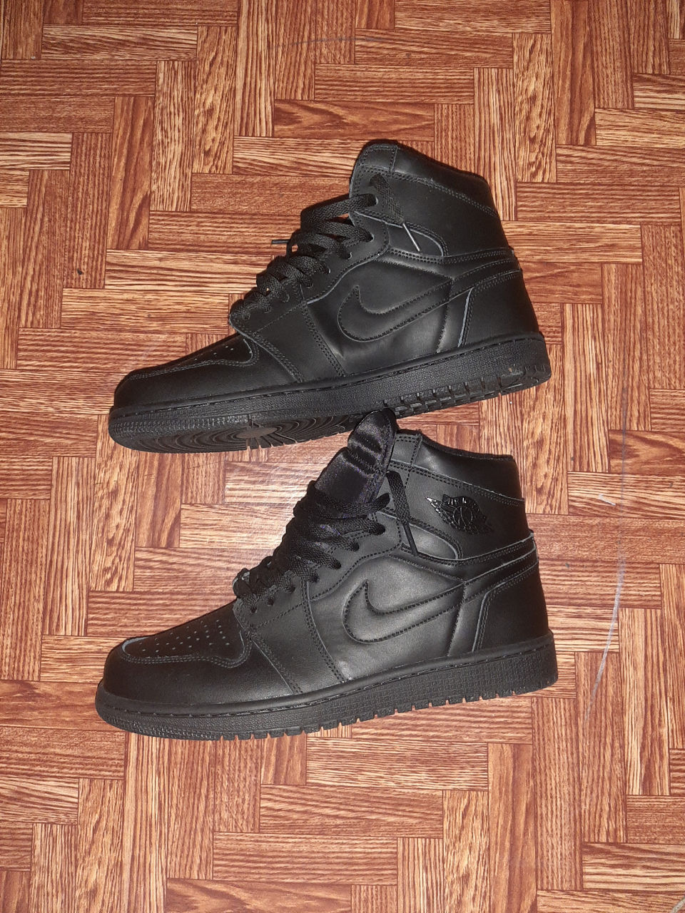 Vand jordan 1 negre