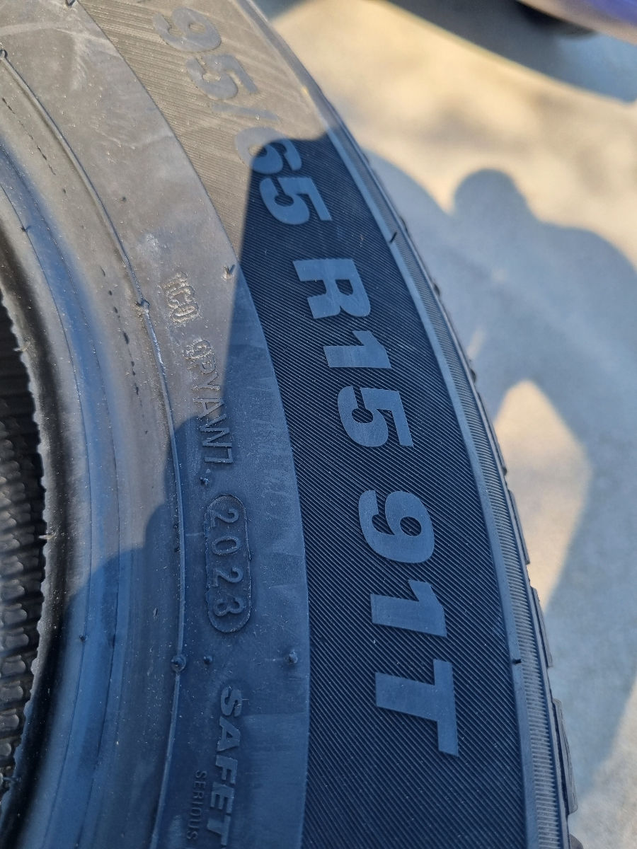 195/65 R15 Kumho Wintercraft 2023