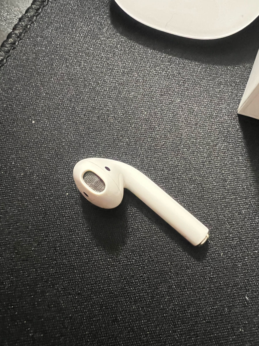 AirPod gen 2 L (left ) o cască stânga