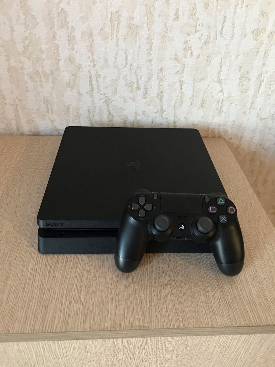 PS4 slim