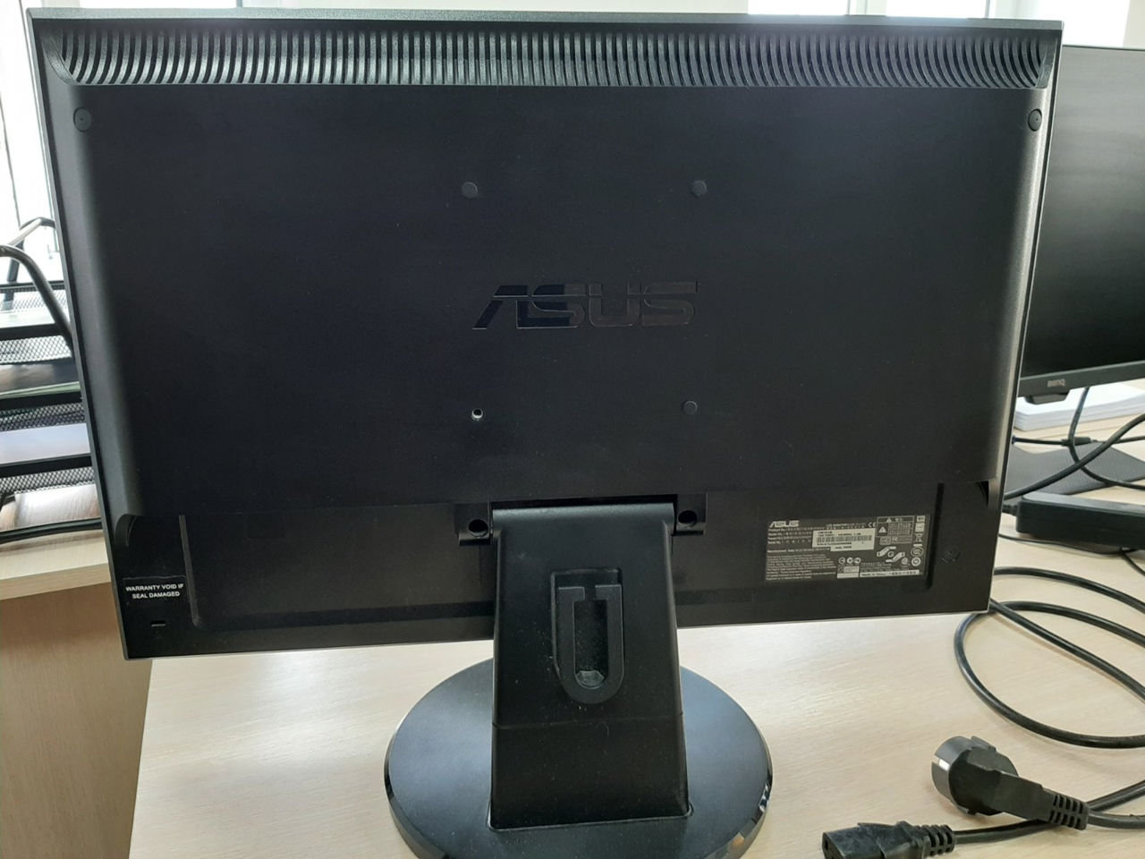 Monitor asus p-u calculator