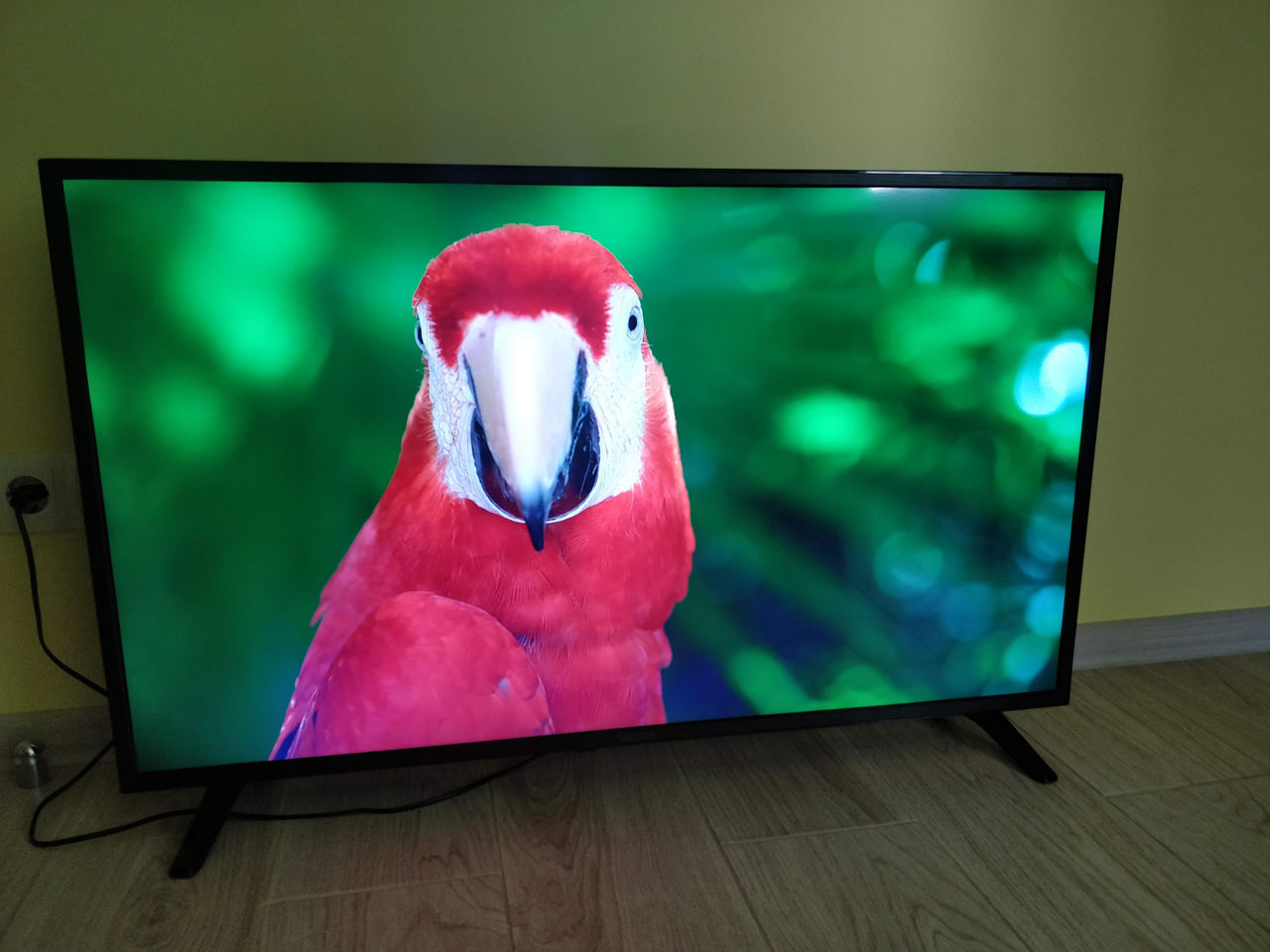 43" led телевизор Vesta LD43B540 . б/у, в отличном состоянии. недорого.