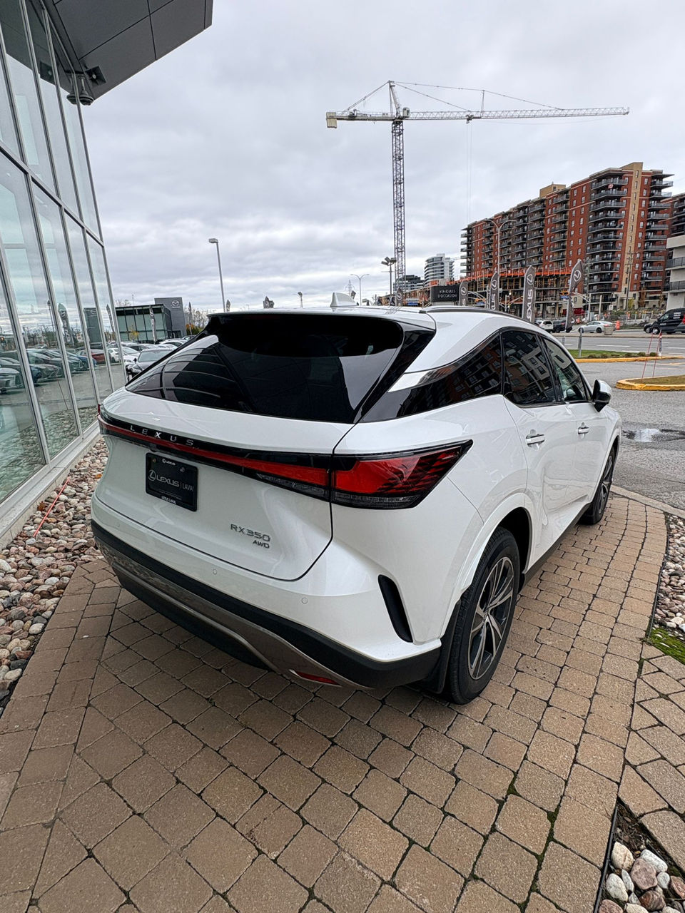 Lexus RX Series 2025 г. с пробегом 100 км, Бензин, 55200