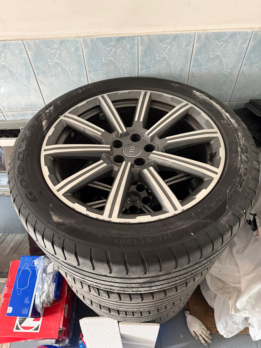 Jante cu anvelope Audi Q7 4M