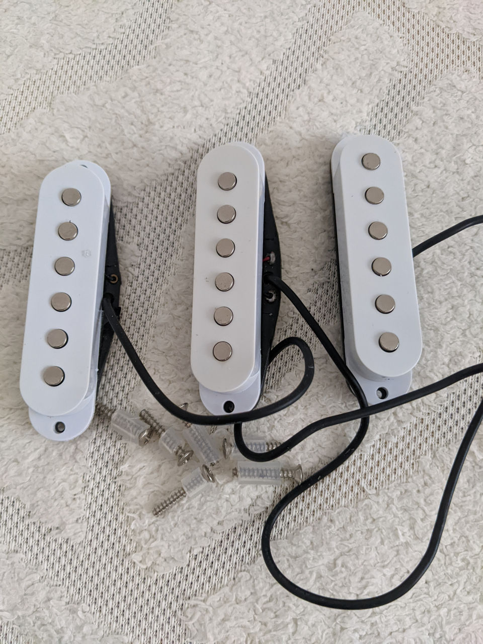 Pickups,xo-204,b2 bass,pro-eq2.