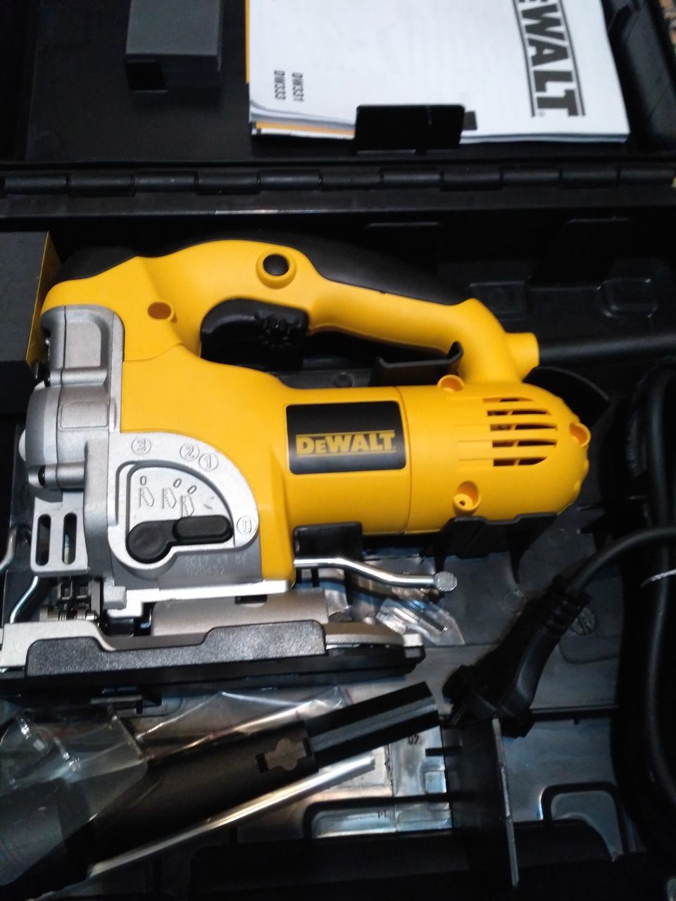Лобзик DeWalt DW 331 K