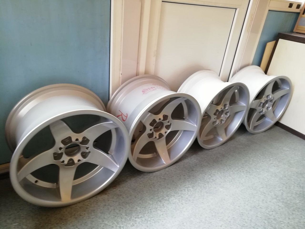 Продаю диски RONDELL0021