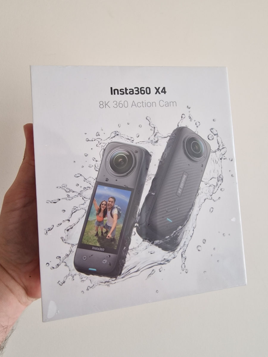 Insta 360 x4