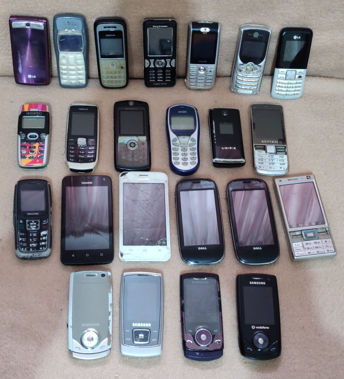 Se vinde lot de telefoane samsung,nokia,lg,motorola,huawei,amoi ...