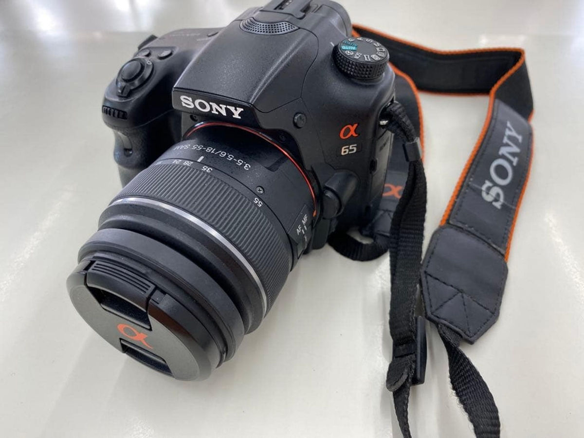 Sony a65 24 мегапикселей ( 1200 $ новый )