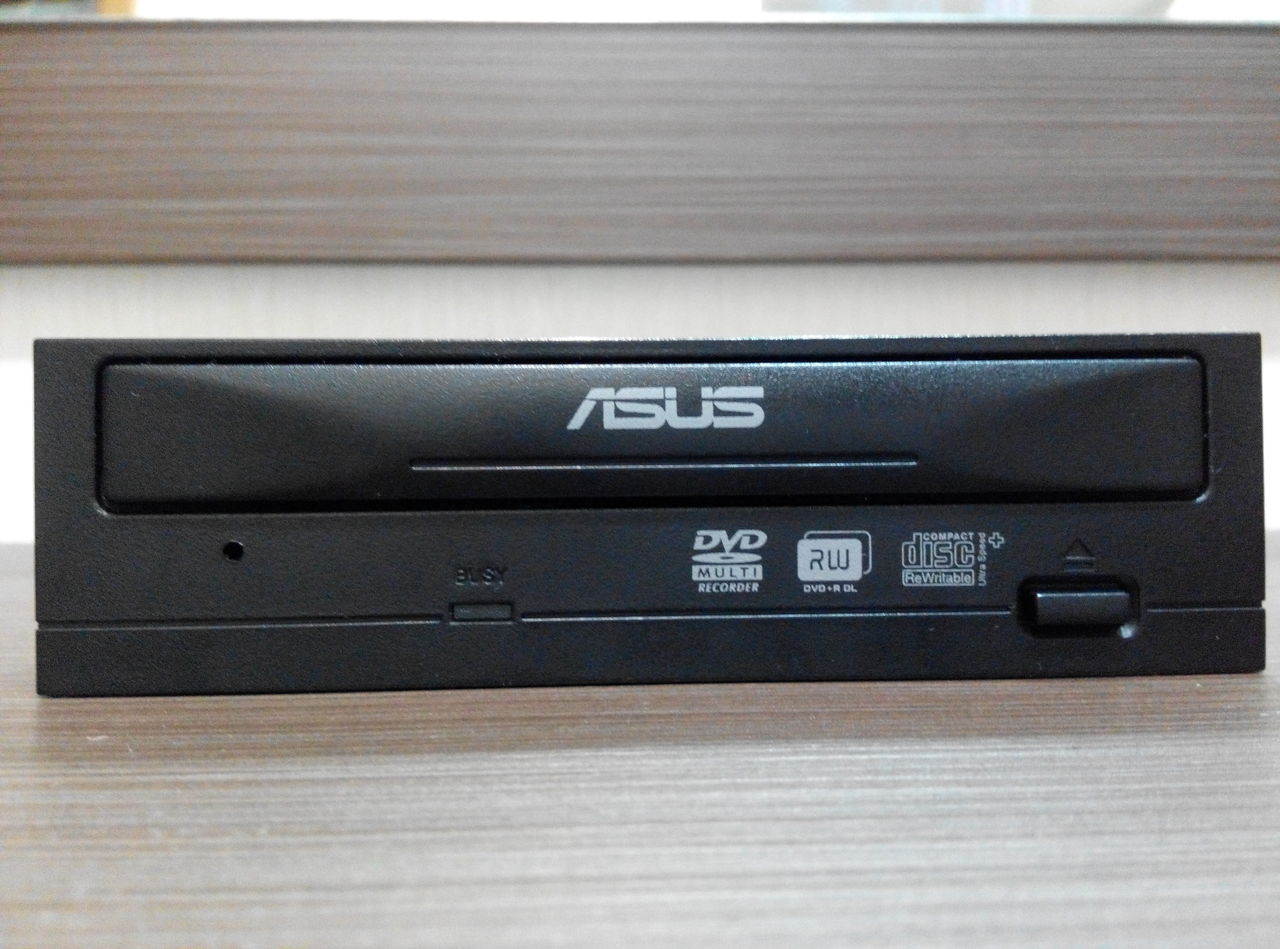 CD-ROM SONY / DVD-RW ASUS (IDE/PATA)