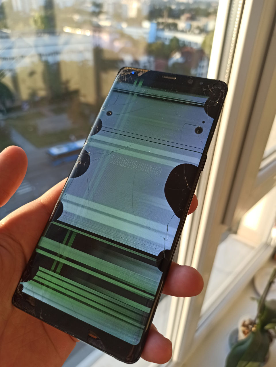 Samsung galaxy note 8 display stricat