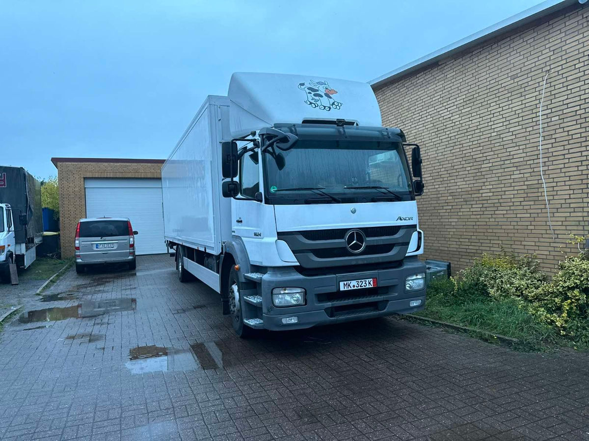 Mercedes Axor 1824. 8,60x2,47x2,45 trei camere de temperatură, adblu ...