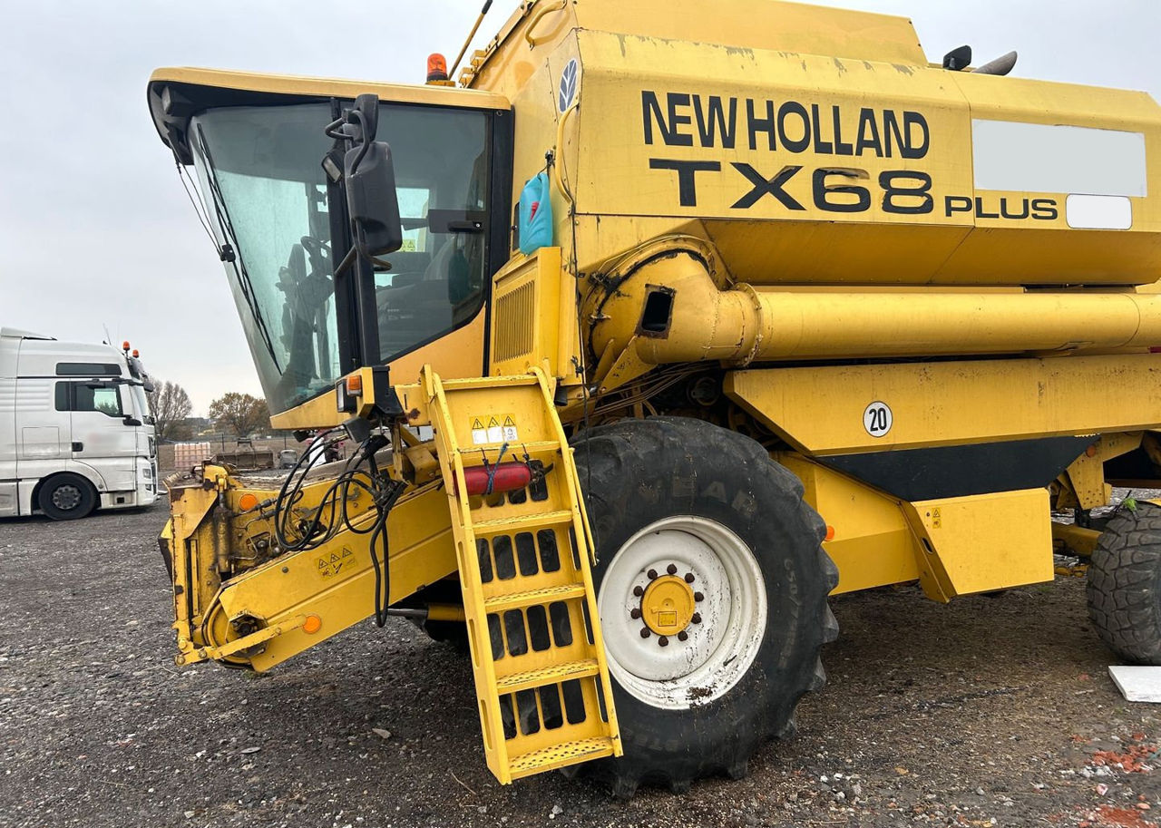New Holland TX68 Plus