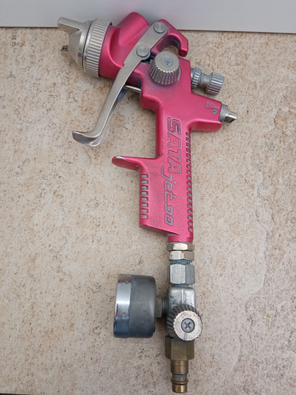 Pistol pneumatic SATA jet 90