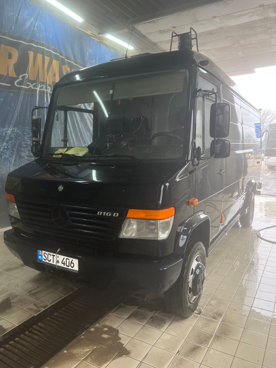Mercedes Vario 816