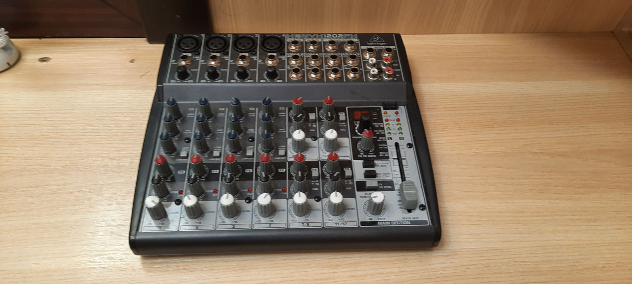 Mixer pasiv behringer 1202 fx