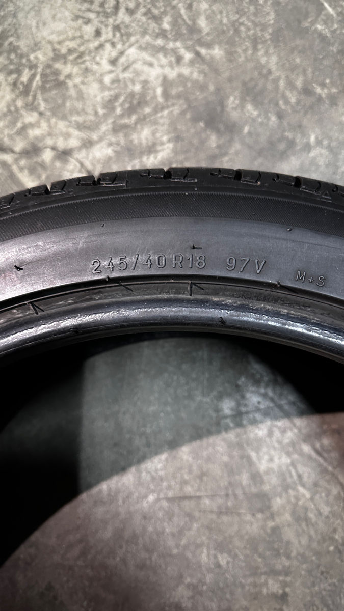 245/40 R18