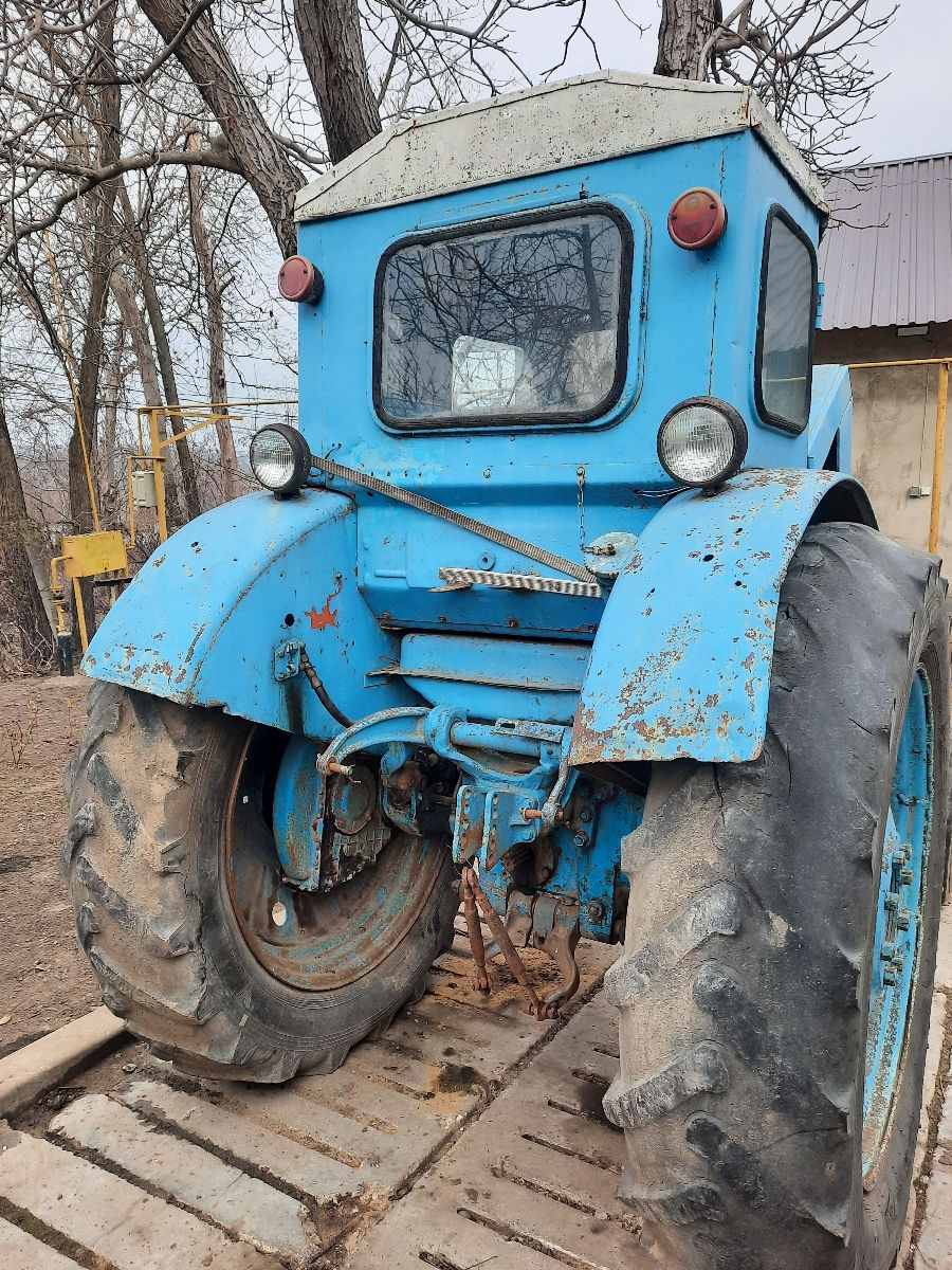 De vinzare T-40 tractor stare acceptabila