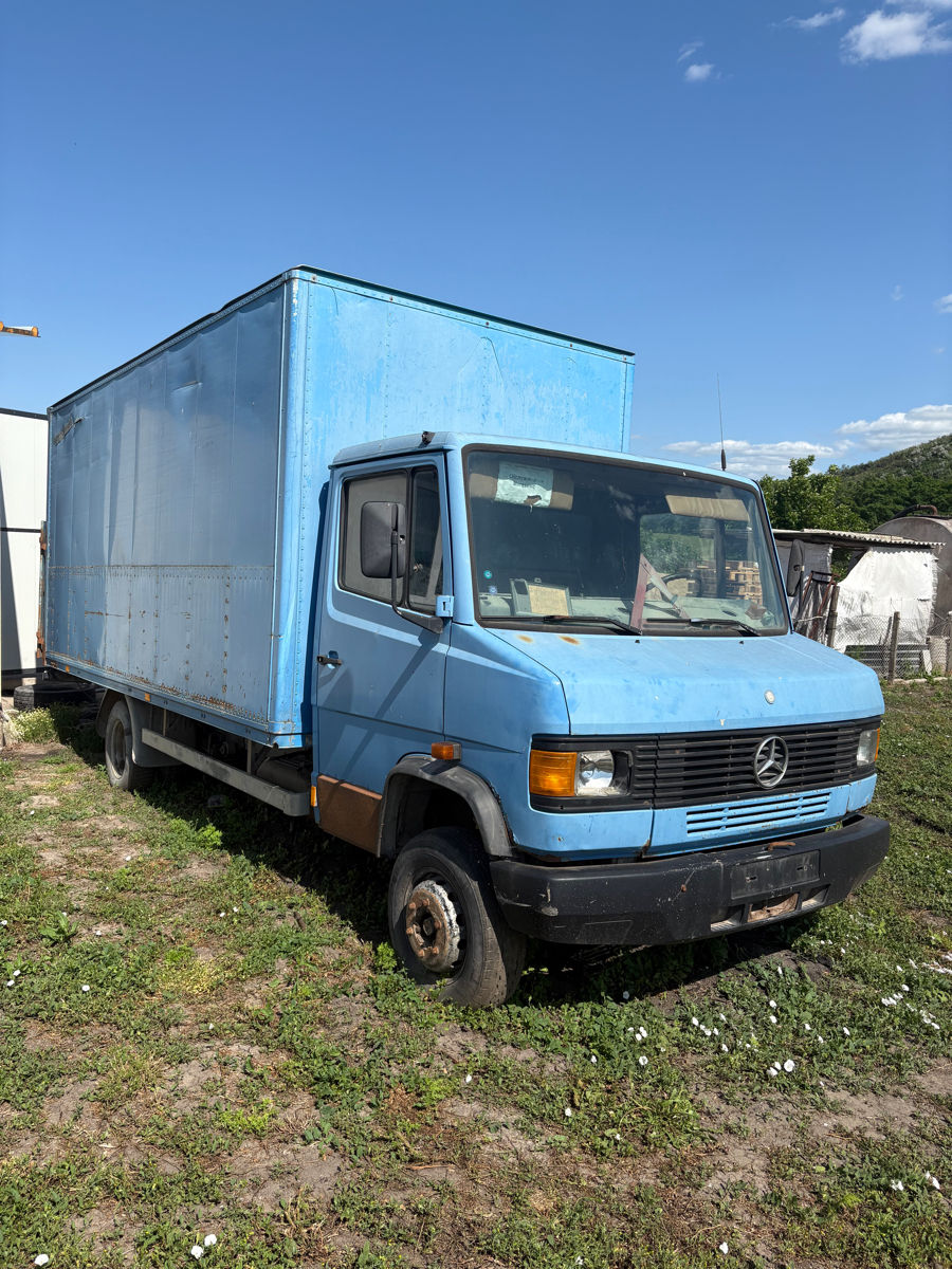 Mercedes 609