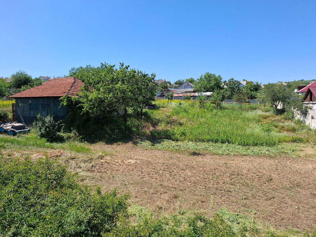 De vintage lot 32 ari cu constructie inceputa