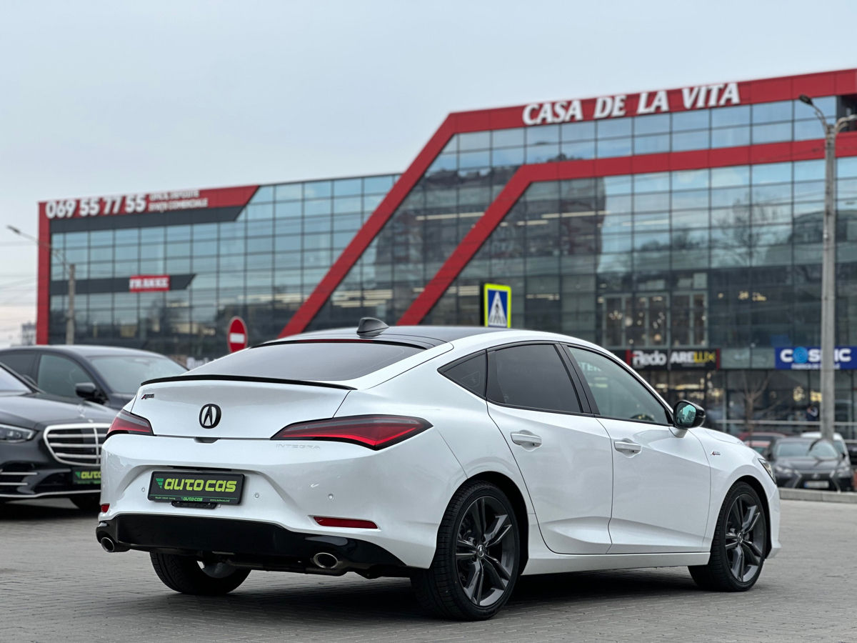 Acura Integra 2022 г. с пробегом 26000 км, Бензин, 23500