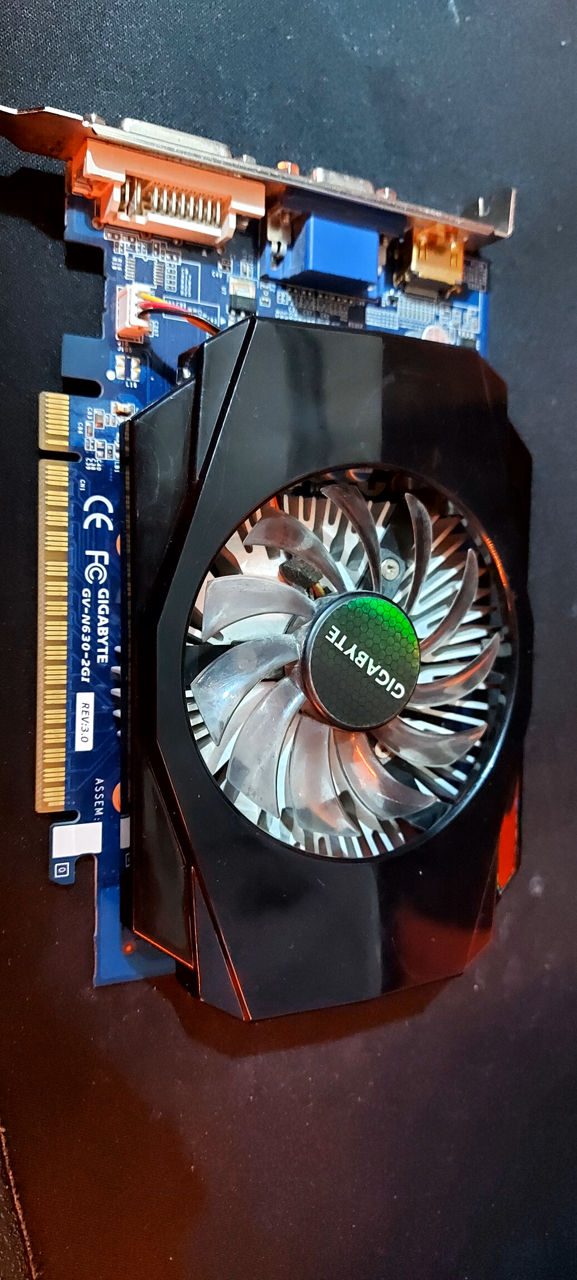 Gt 630 1Gb 500 lei 128bit