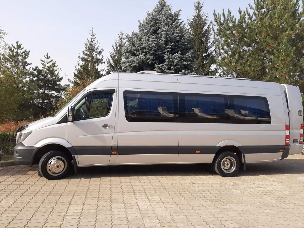 Пассажирские перевозки на микроавтобусе Mercedes 21 locuri arenda ...