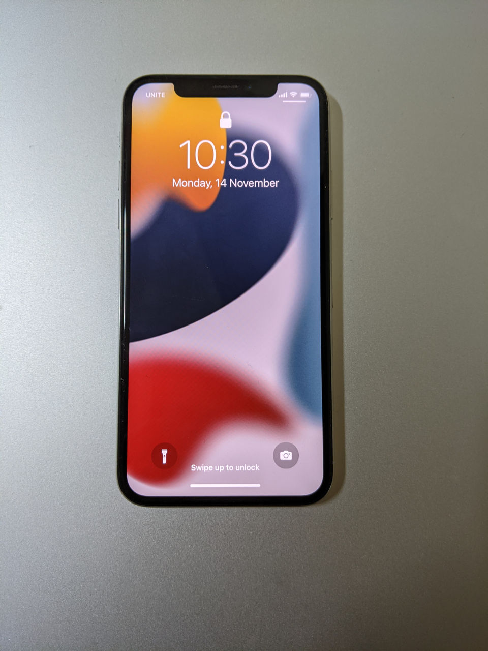 iPhone X Perfect, pret mic!