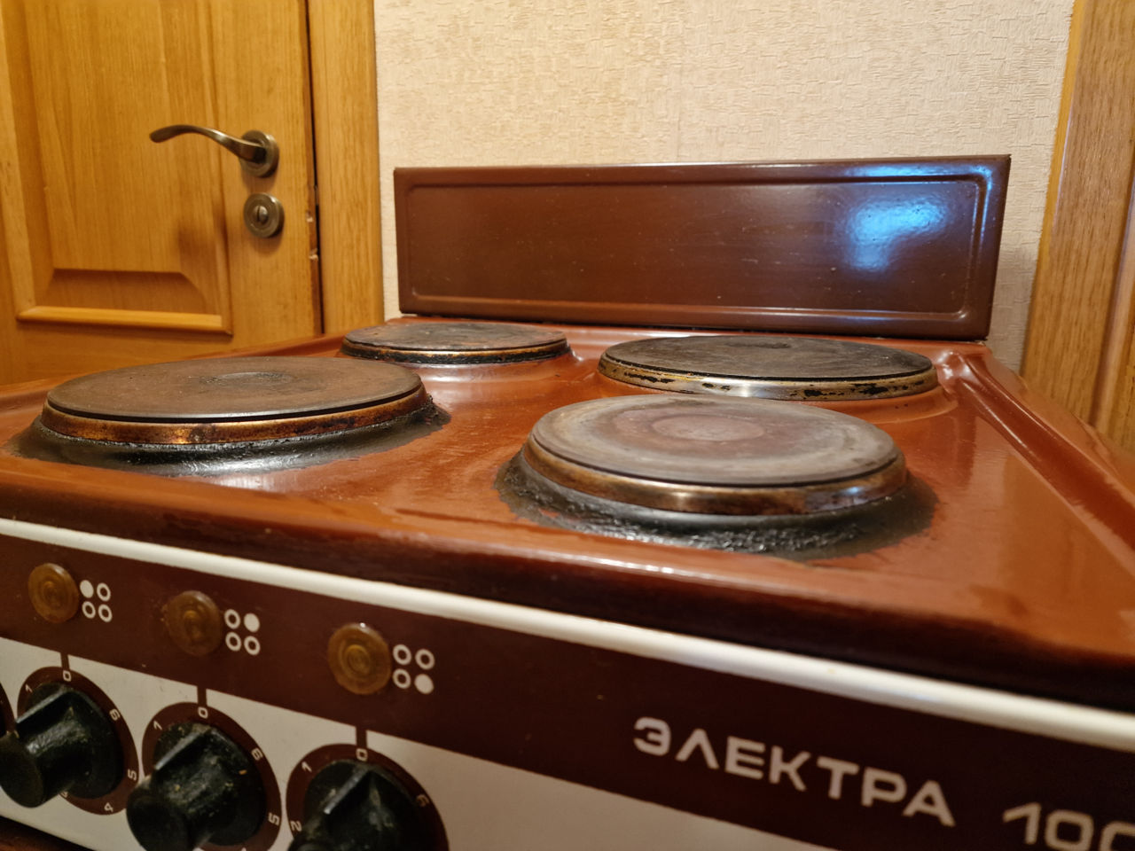 Электро плита электра 1001 бесплатно!