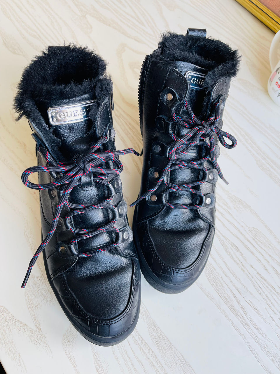 Vand botine Guess cu blanita, piele m38