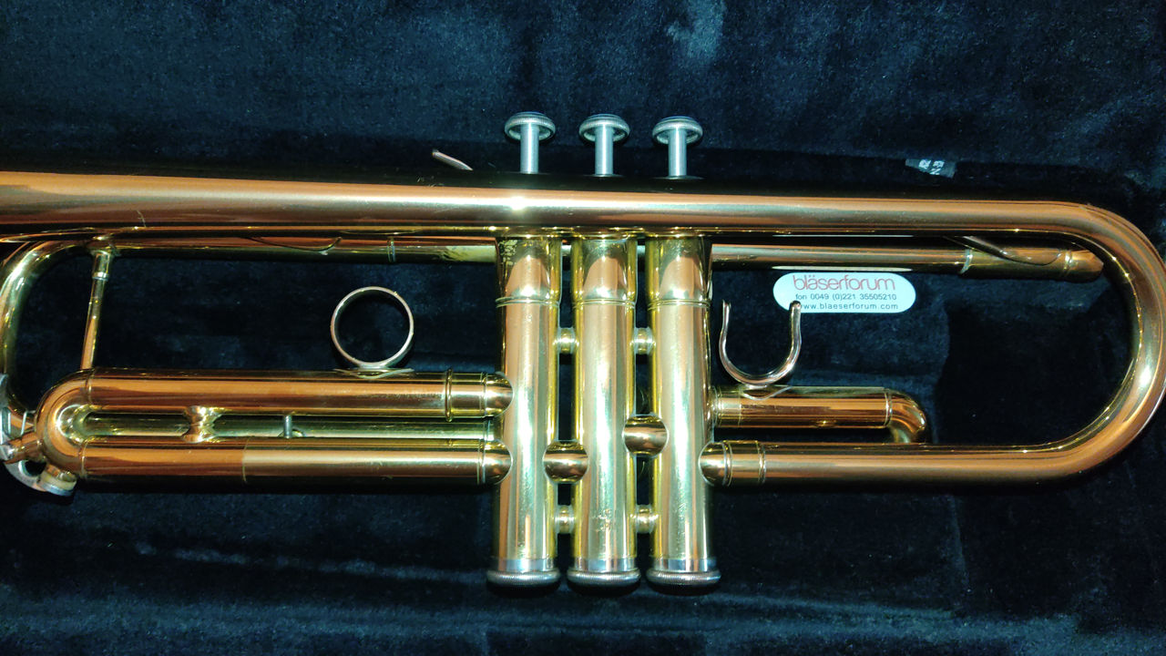 Trompete Yamaha 4335 G2.