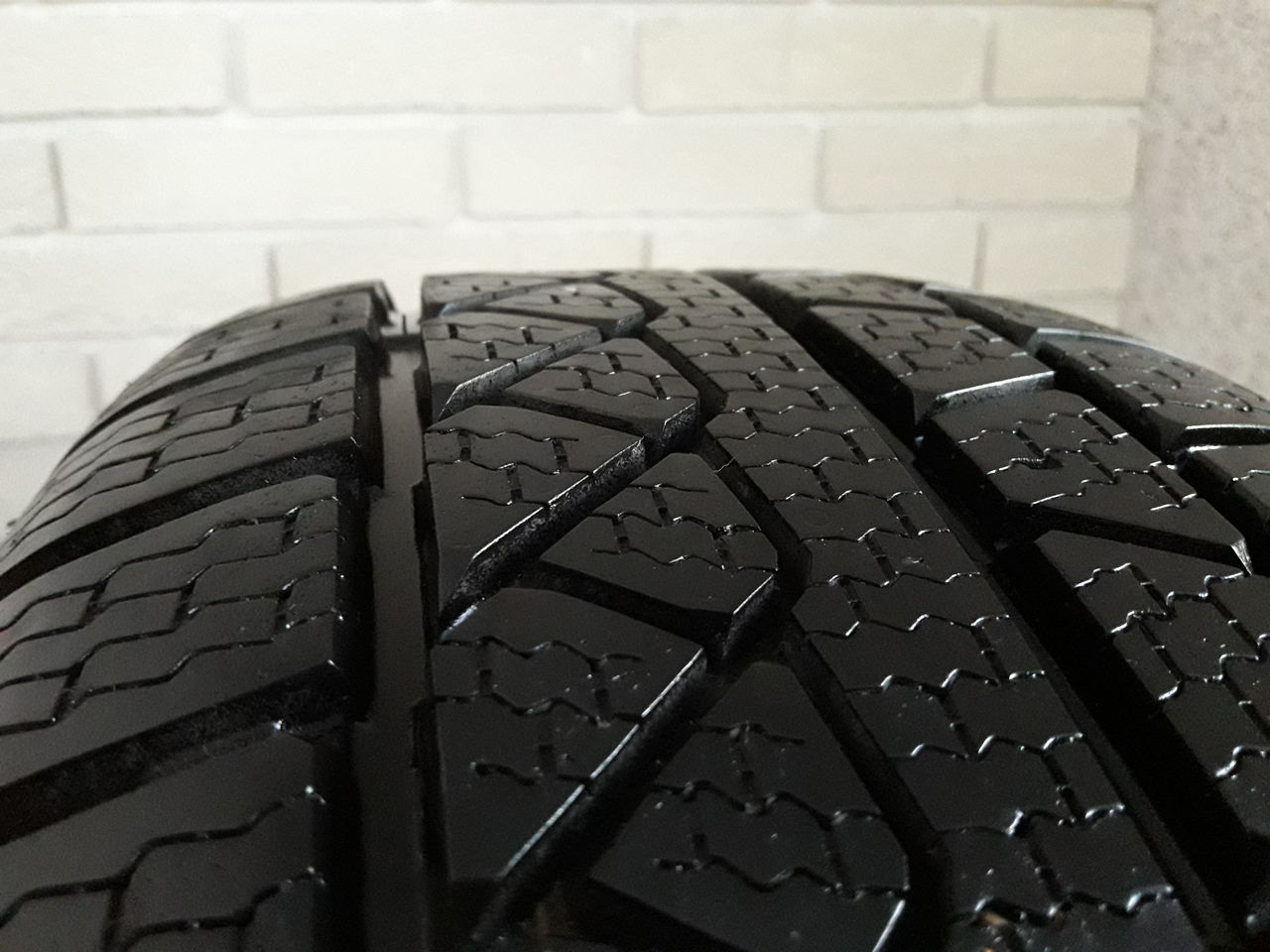 4 Anvelope de iarna 225/60/R17