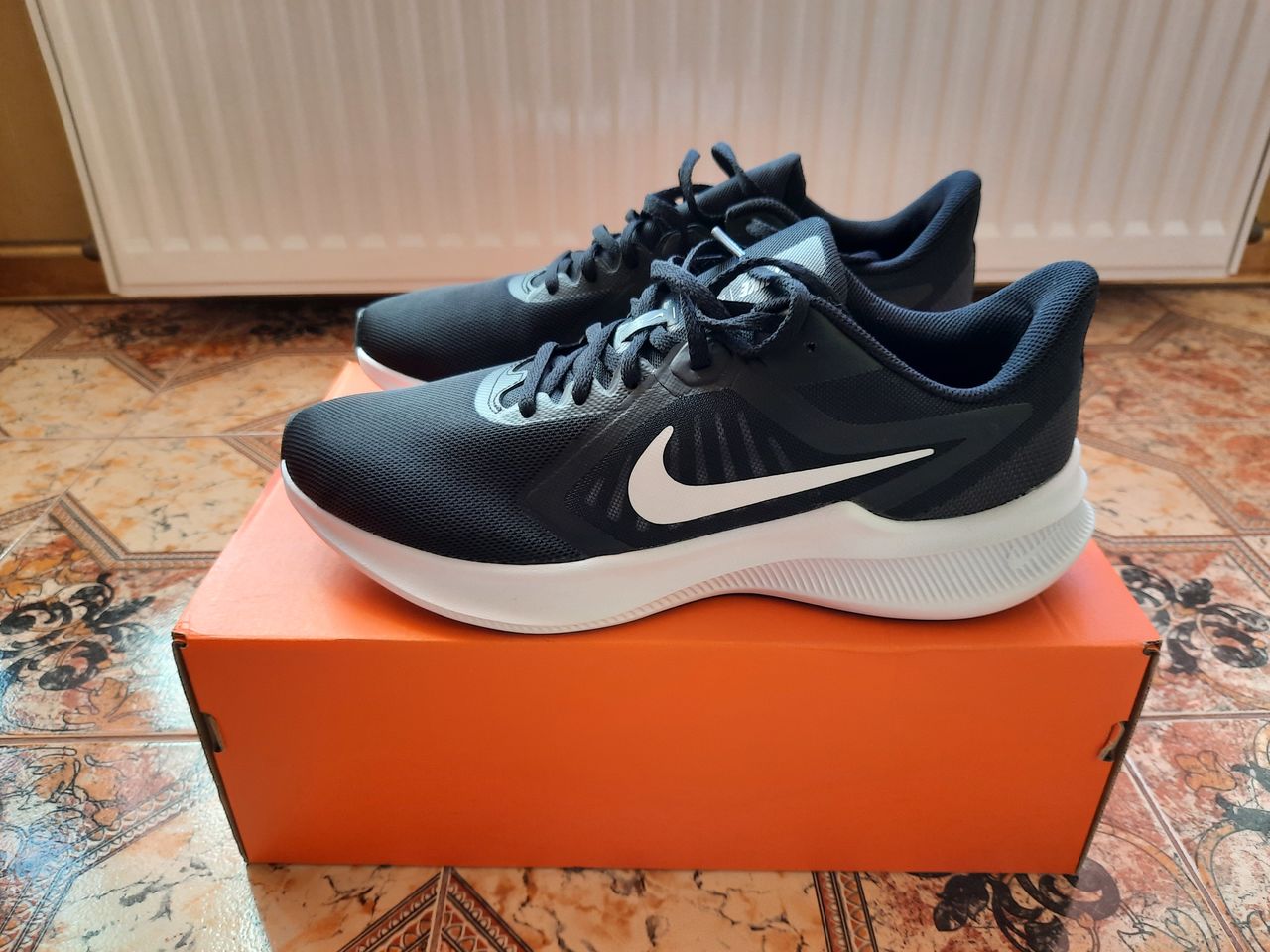 Новые кроссовки nike