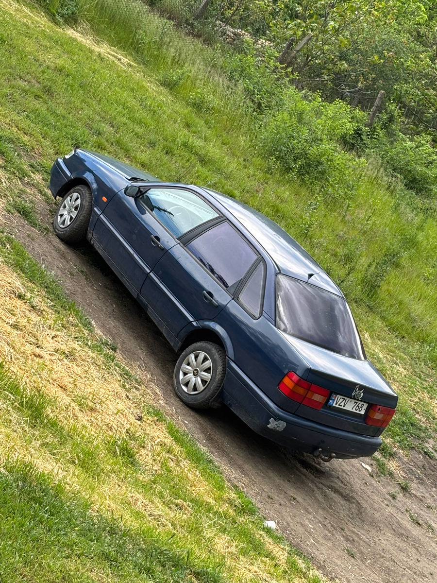 Volkswagen Passat an. 1996 cu rulaj 357000 km, Benzină, 1200