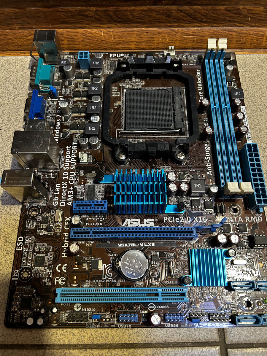 socket AM3+ Asus M5A78L-M LX3