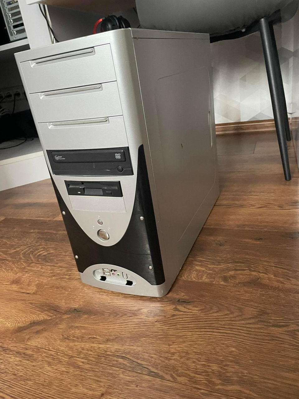 I7 920 / GTX 770 / 14 GB RAM