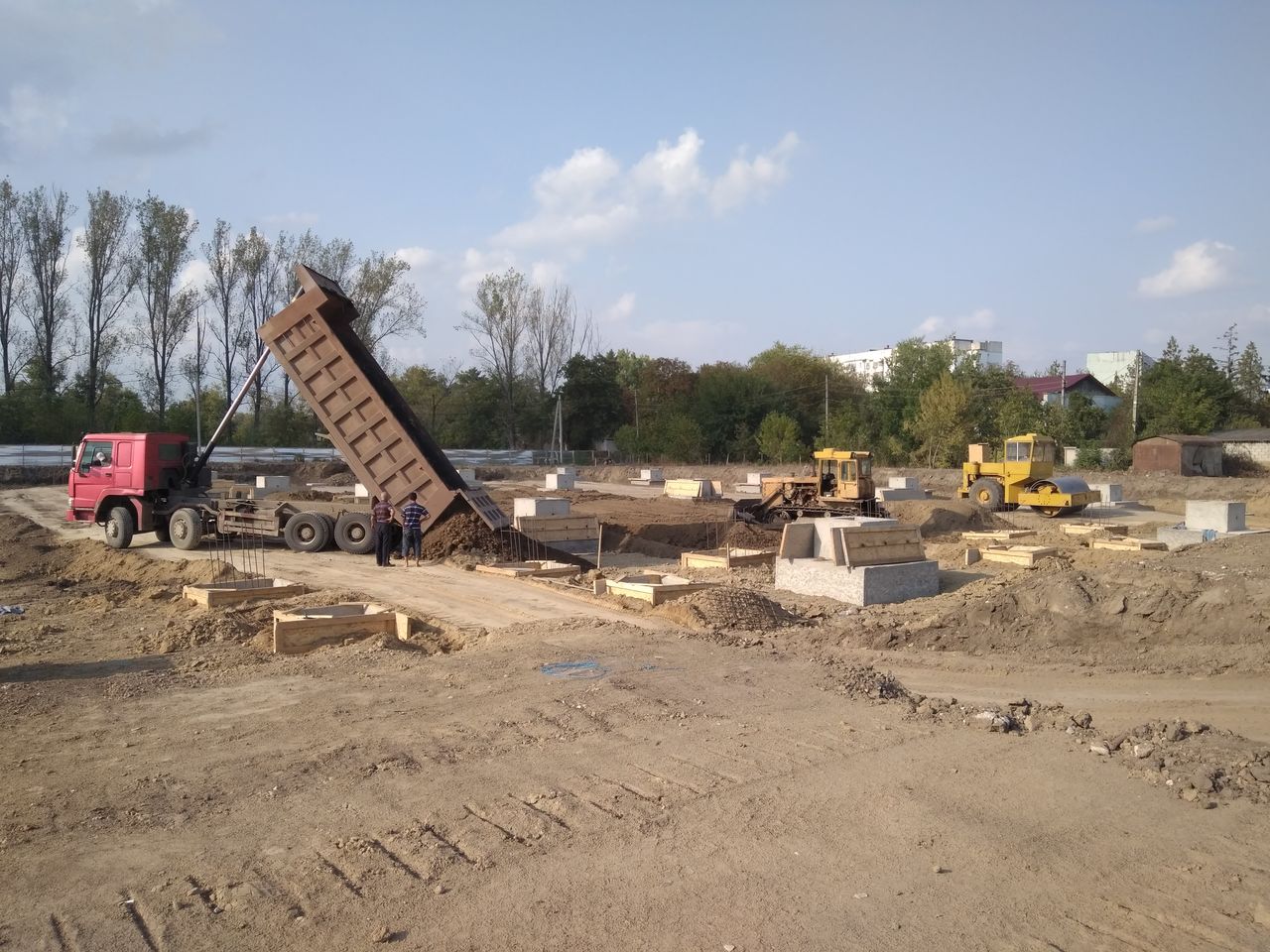 Excavator,catoc,Screpere,Buldozere,dranglai construit,reparat iazuri ...