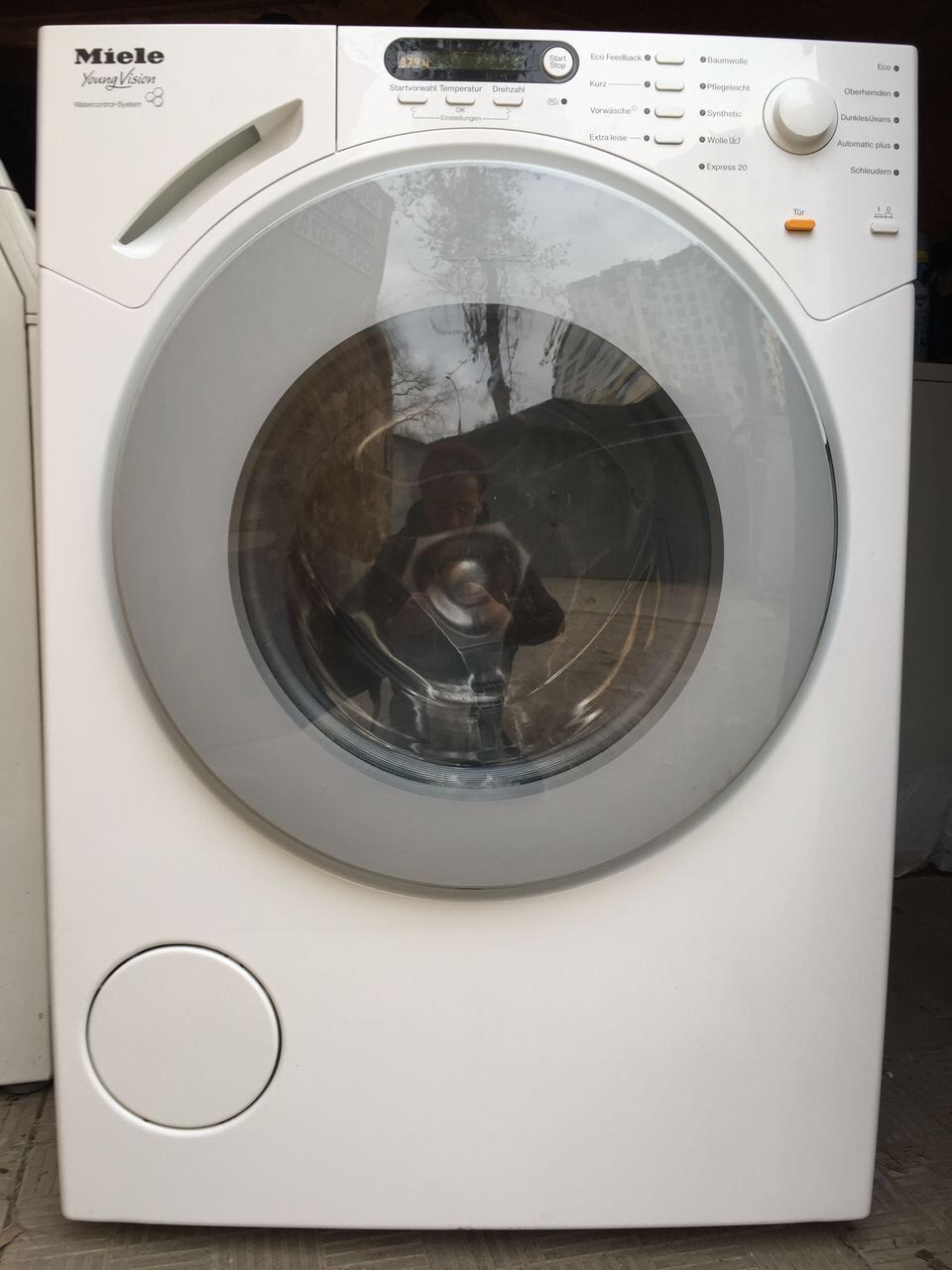 Стиральная машина Miele Young Vision на 7 кг