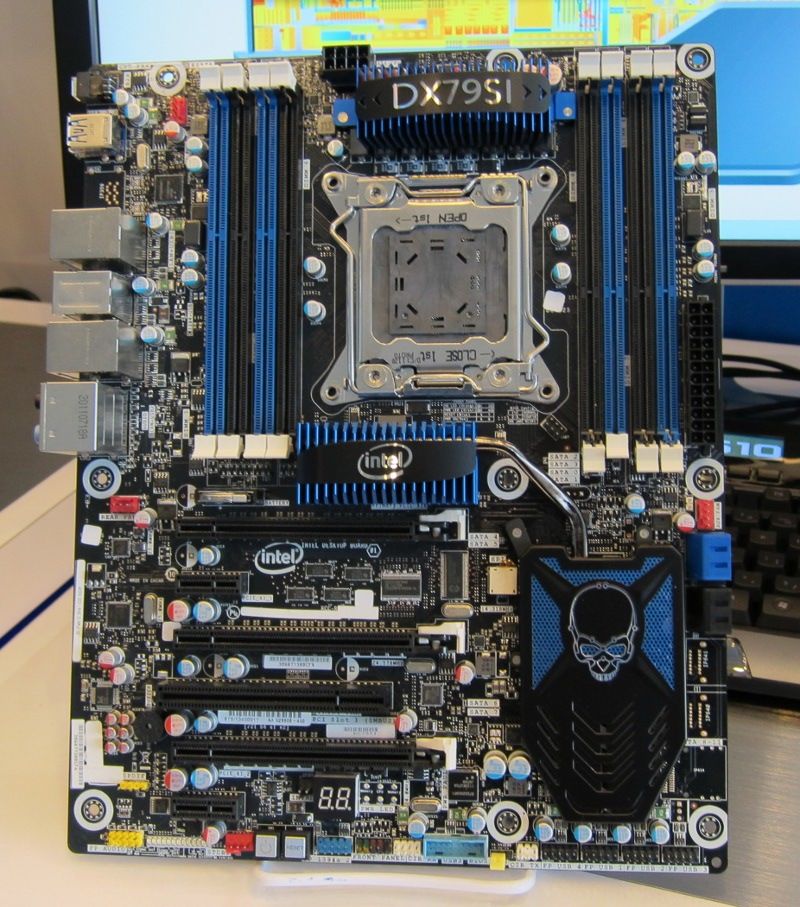 Intel DX79SI. LGA 2011