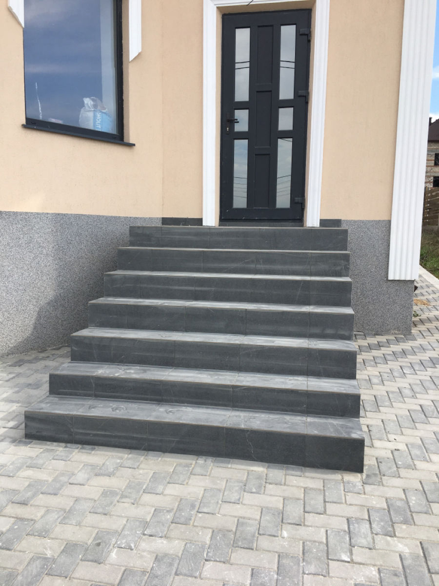 Casa Bubuieci in 2 nivele si demisol +teren