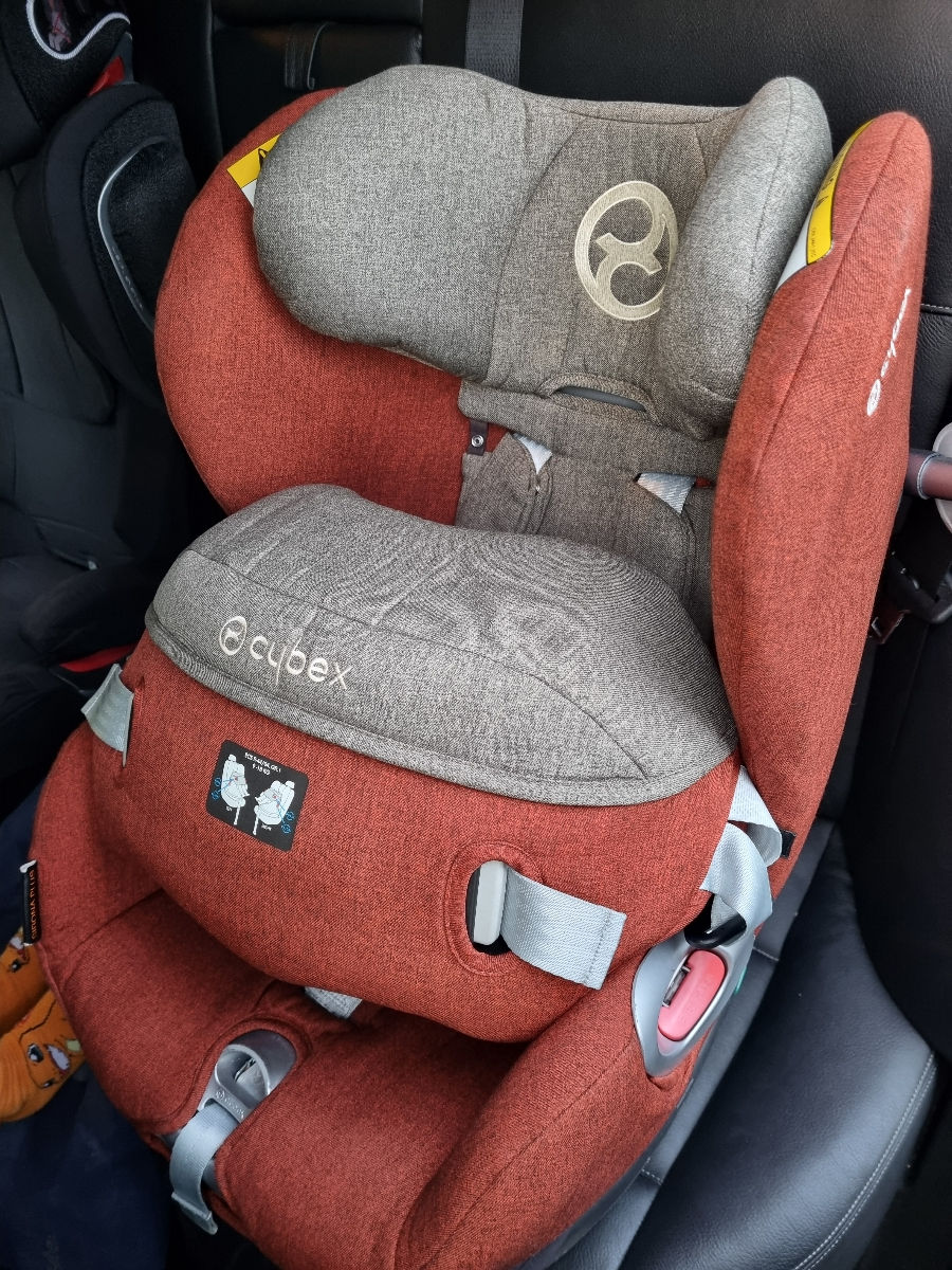 Cybex Sirona Platinum i-Size + Base M cu mecanism de rotire la 360 de ...