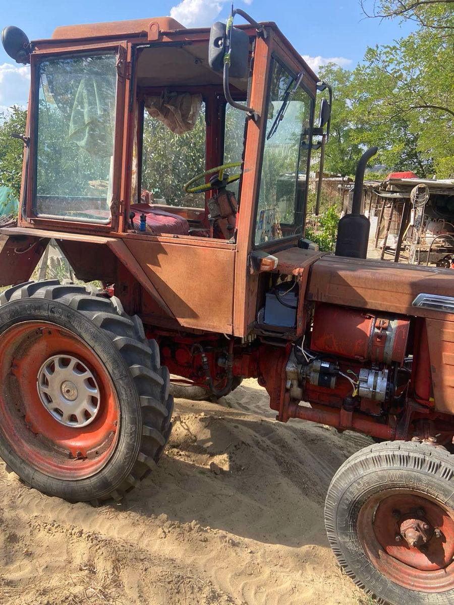 Se vinde Tractor T25A