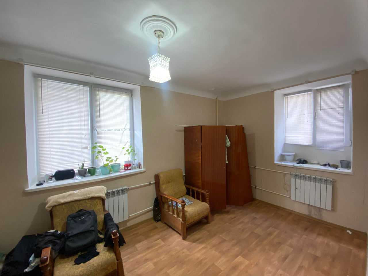 18 500 Euro. Apart.cu 1 odaie 30m2, prima linie A. Doga! Perfect ca ...
