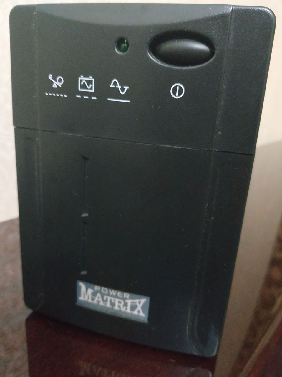 Vând UPS MATRIX cu 480lei