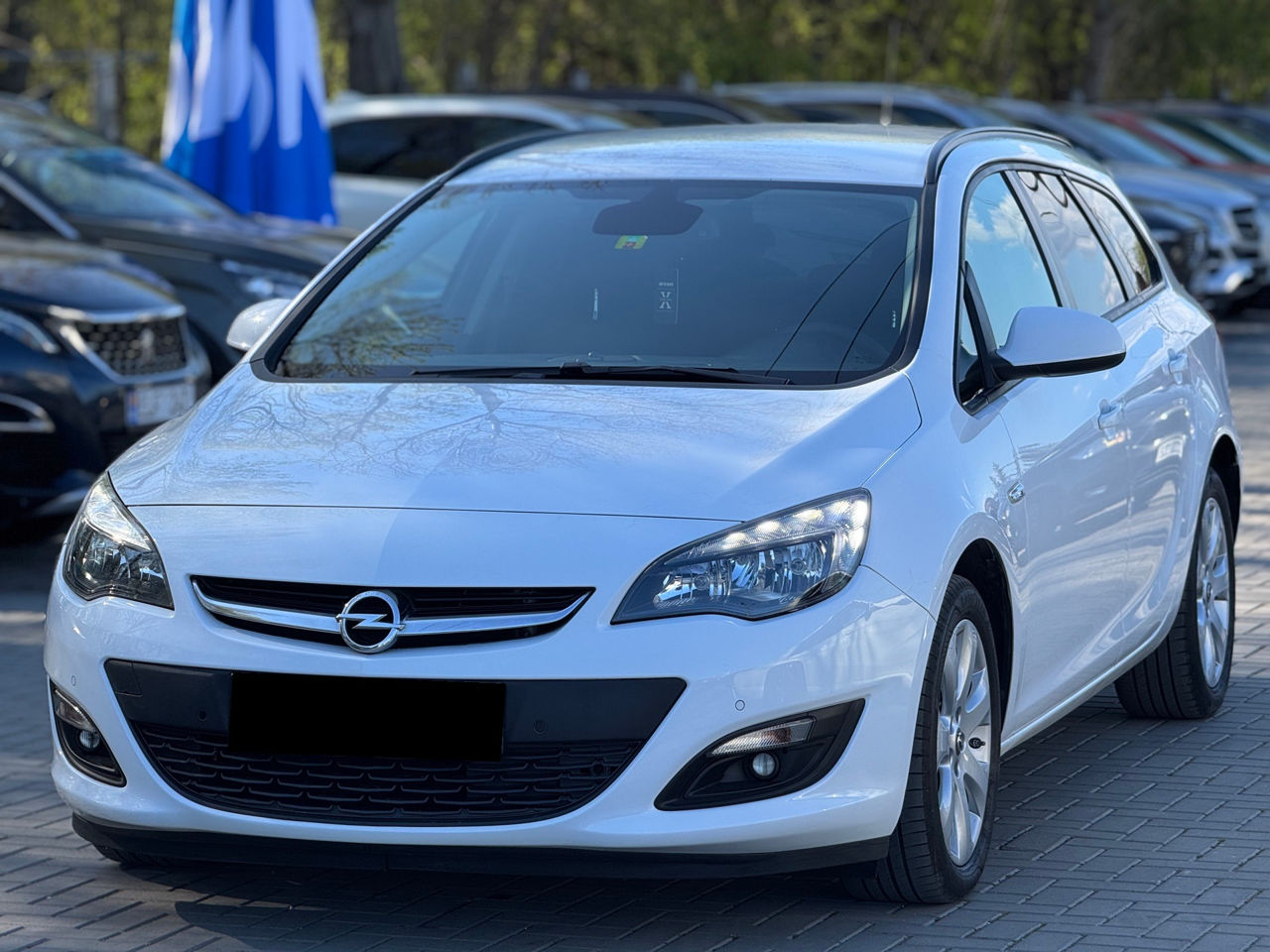 Opel Astra an. 2015 cu rulaj 171000 km, Benzină, 8499