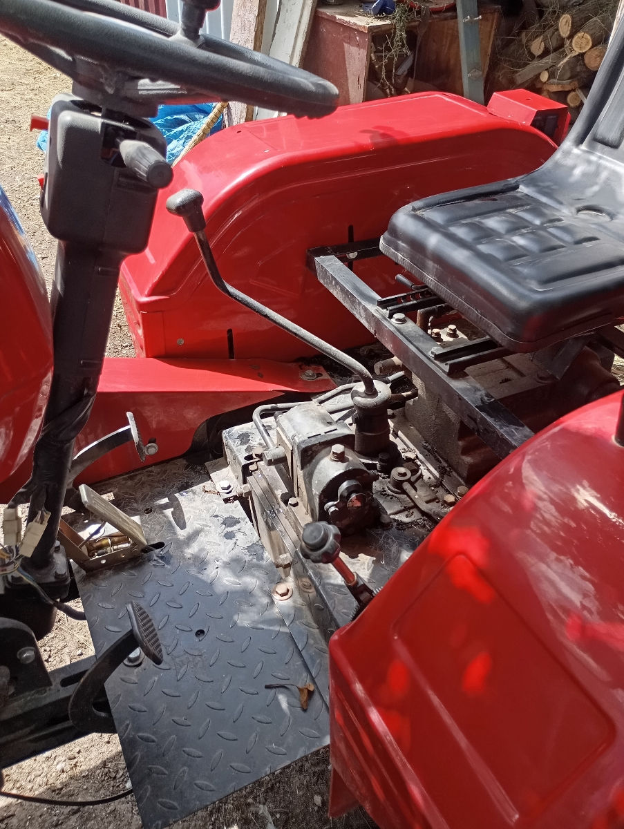 Vînd tractor în stare buna