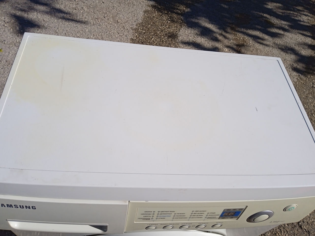 Узкая стиралка Самсунг на 4 кг 1650 лей без торга