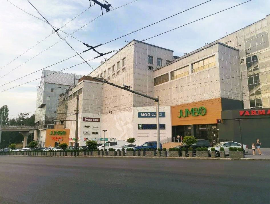 Chirie spațiu comercial în Centru Comercial