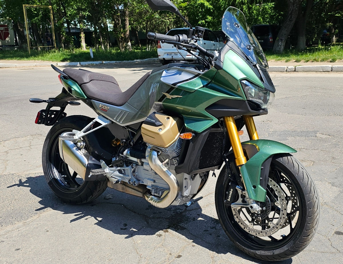 Moto Guzzi V100 Mandello S 2023 г. с пробегом 700 ми, 9199